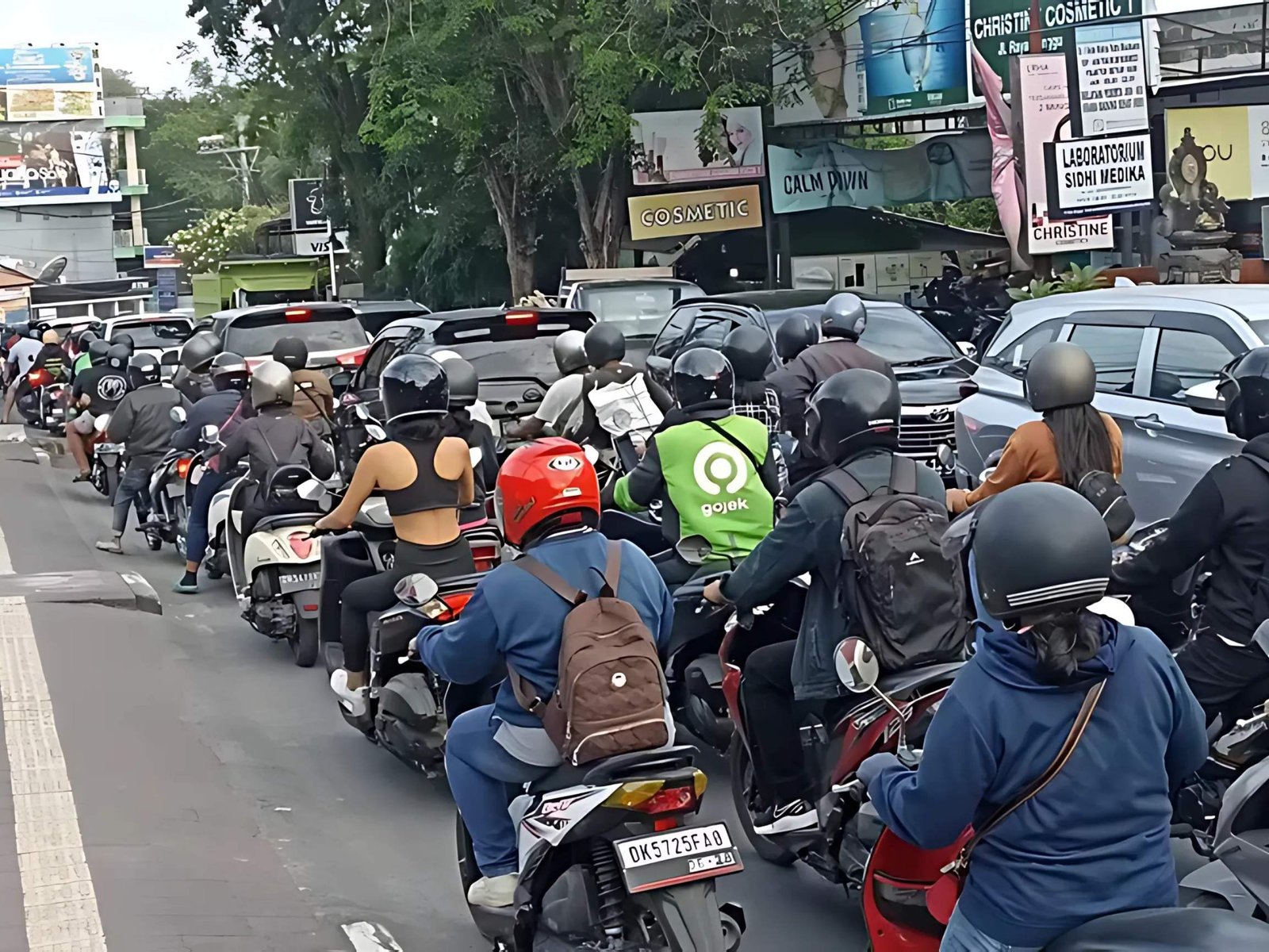 Kemacetan di Bali karena minimnya transportasi umum ? | Universitas ...